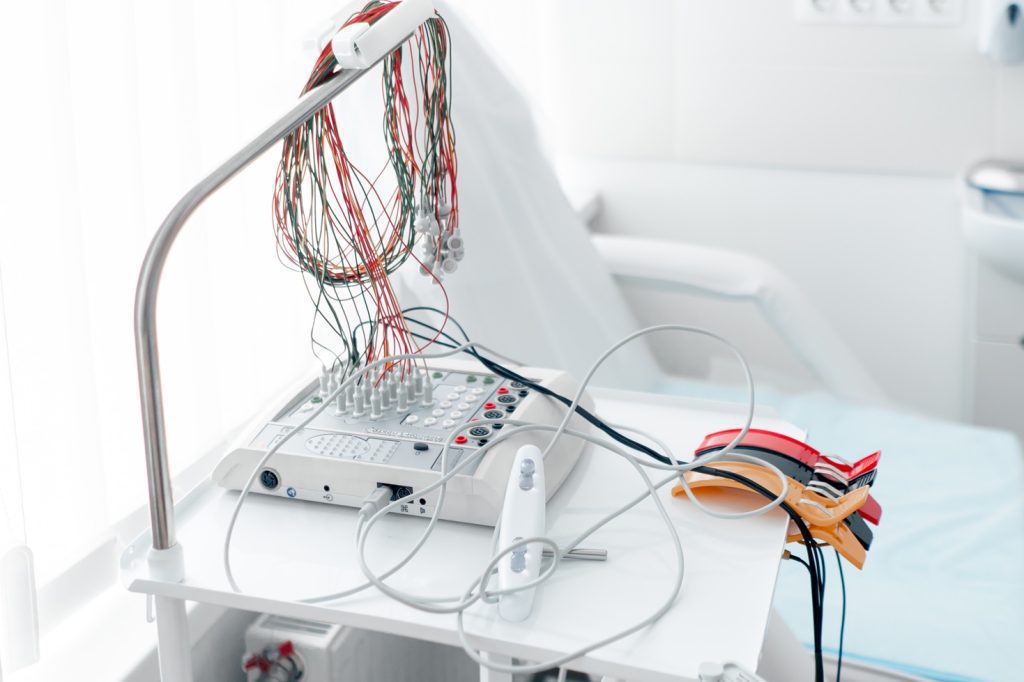 Electroencefalograma: ¿Qué es, cómo funciona y para qué sirve? - NeuroAiD™
