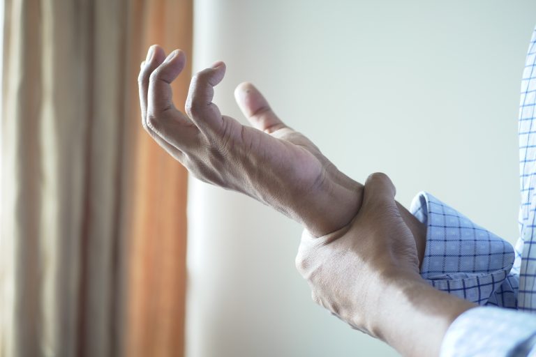 Claw Hand: Understanding the 6 Causes - NeuroAiD™